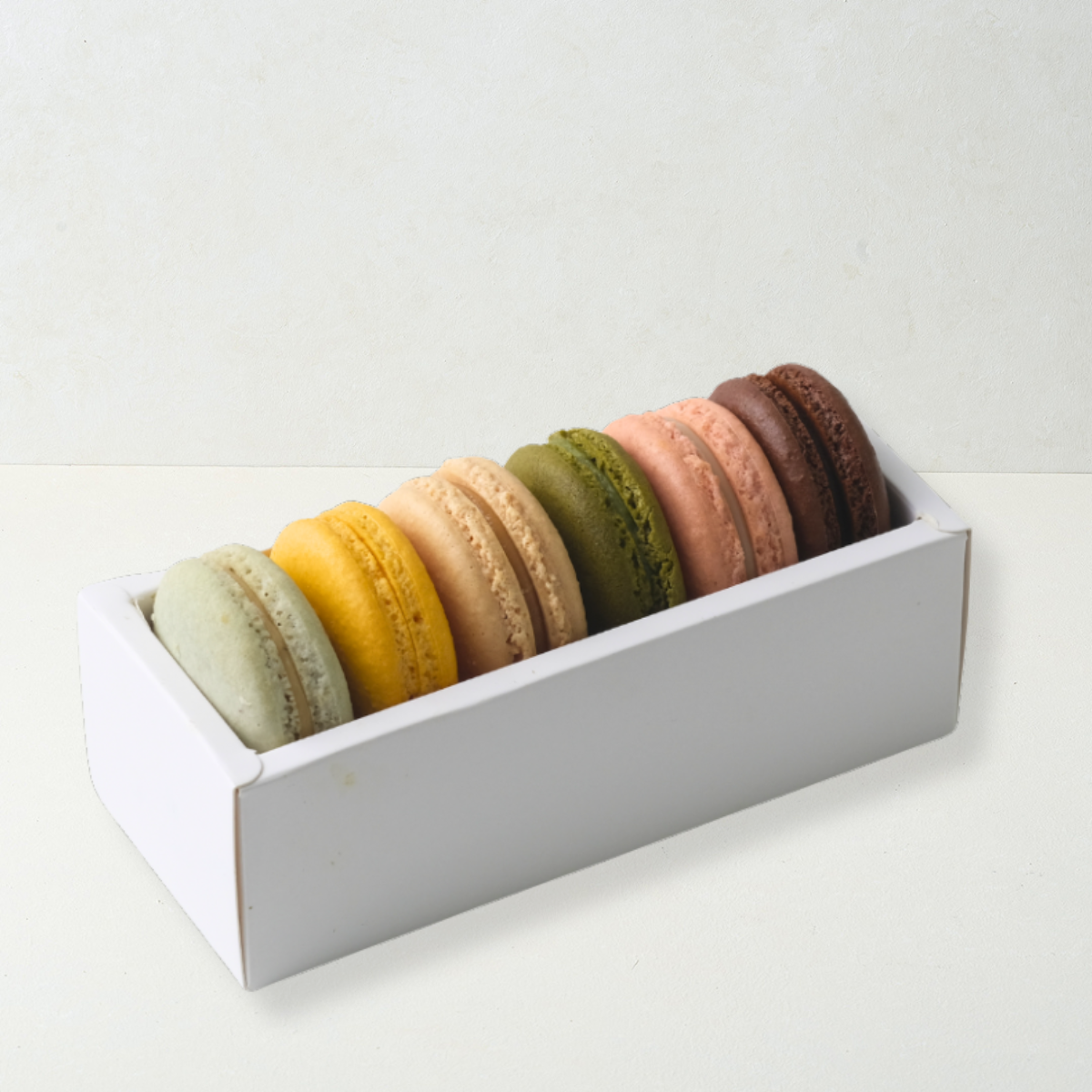 Assorted box of 6 Macarons – Paper Moon Cafe